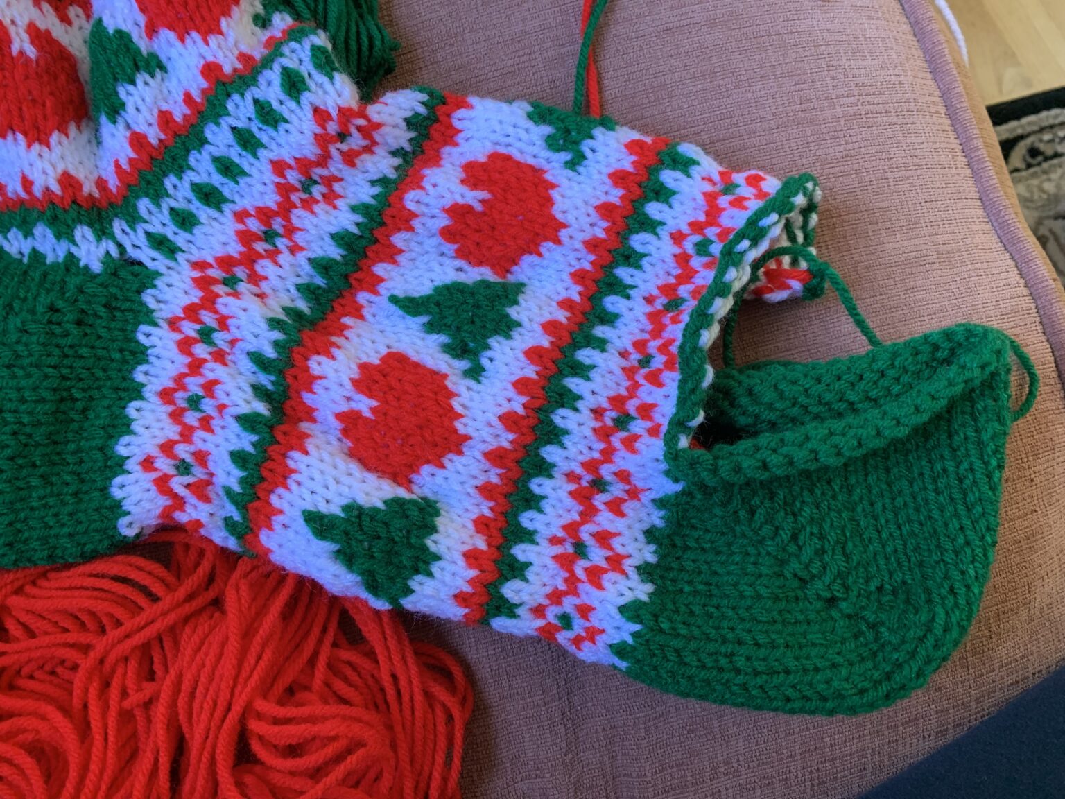 Free Knitted Santa Christmas Stocking Pattern – Freese-Works
